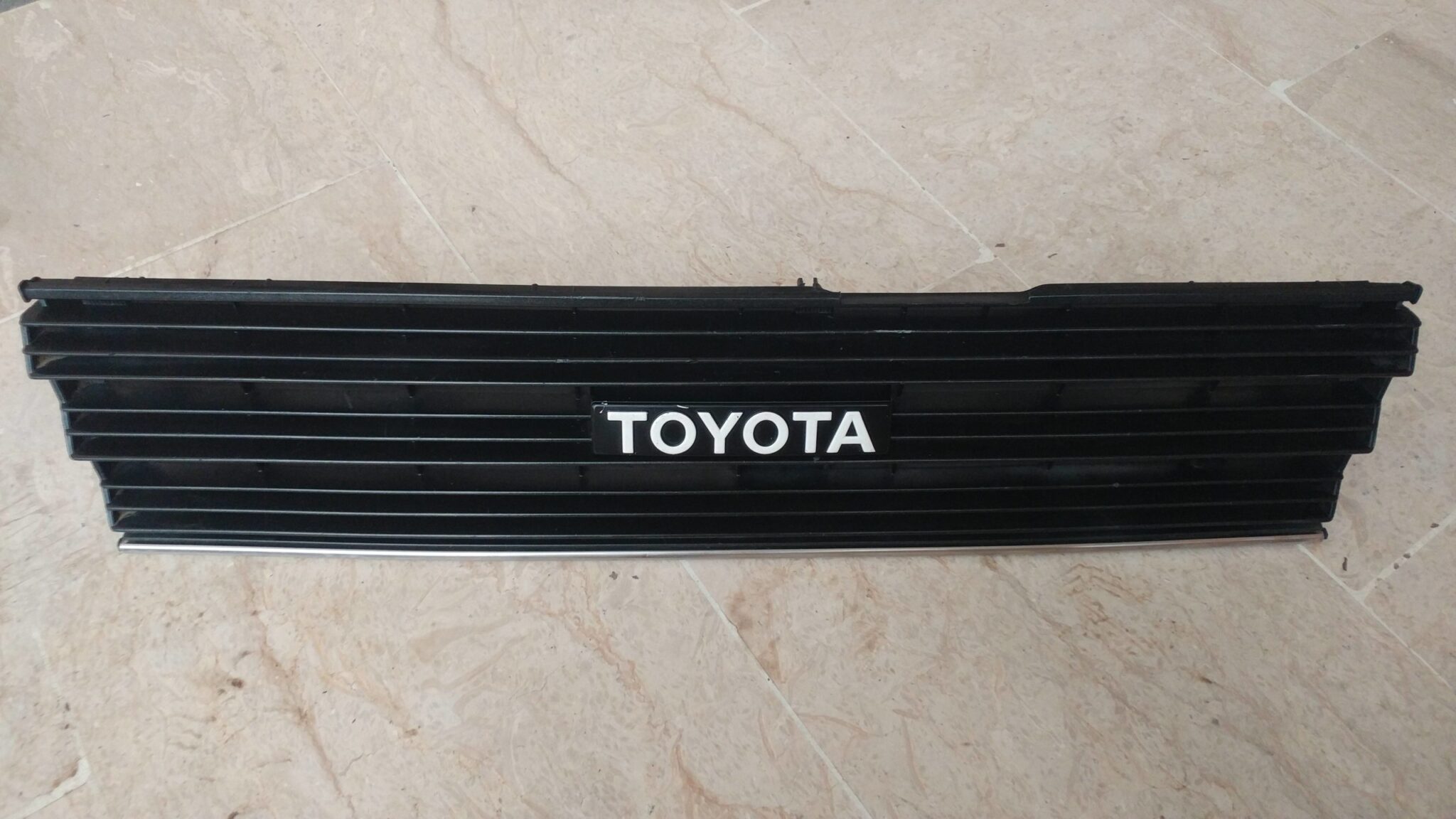 Toyota corolla slant front ke70 (Sedan/Wagon) Front Grille (53111-12570 ...