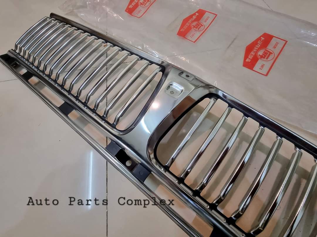 Ke10 ke1# corolla NOS front radiator grille - Autoparts Complex