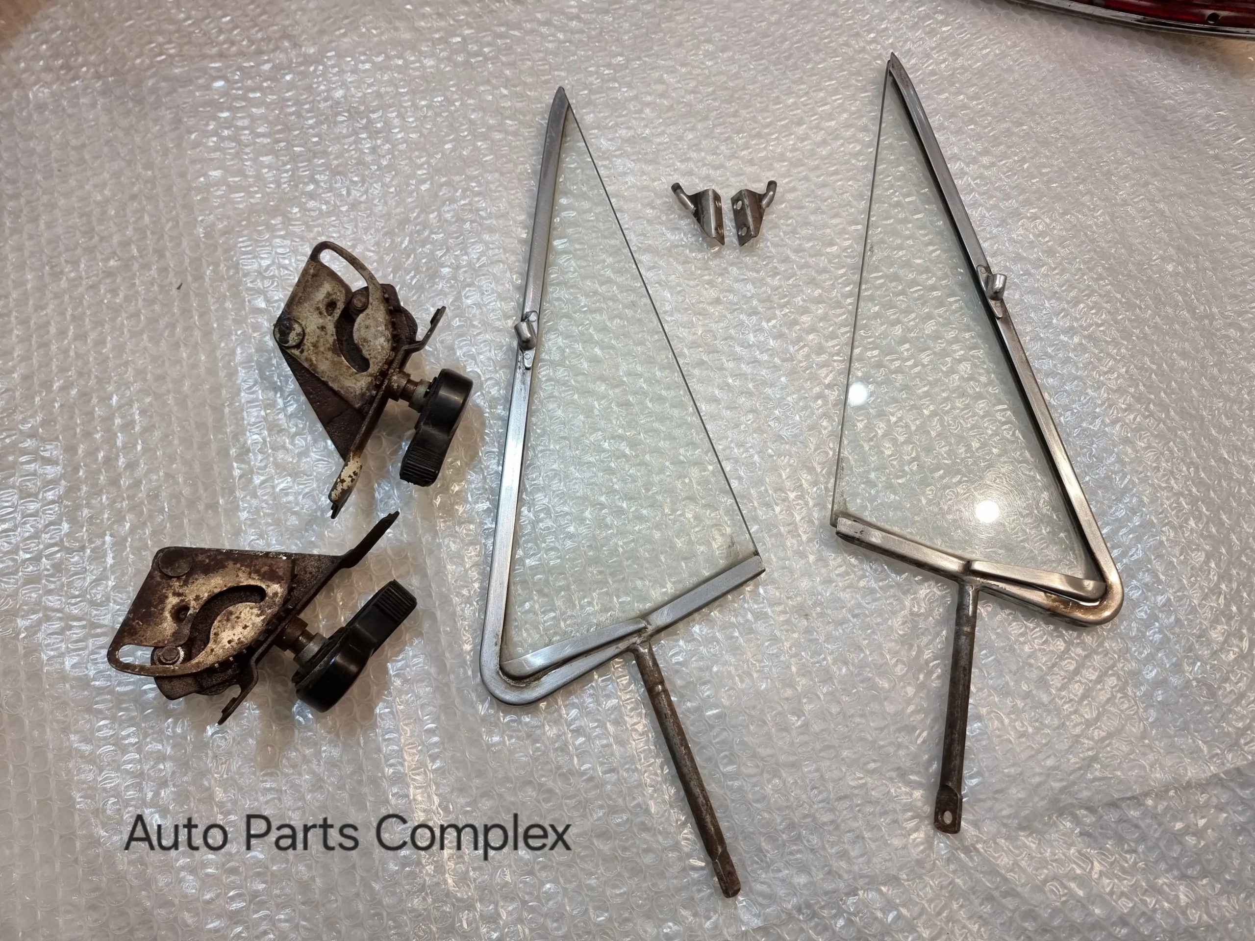 Corona RT40 RT43 RT46 front quarter window glasses with mechanism ...