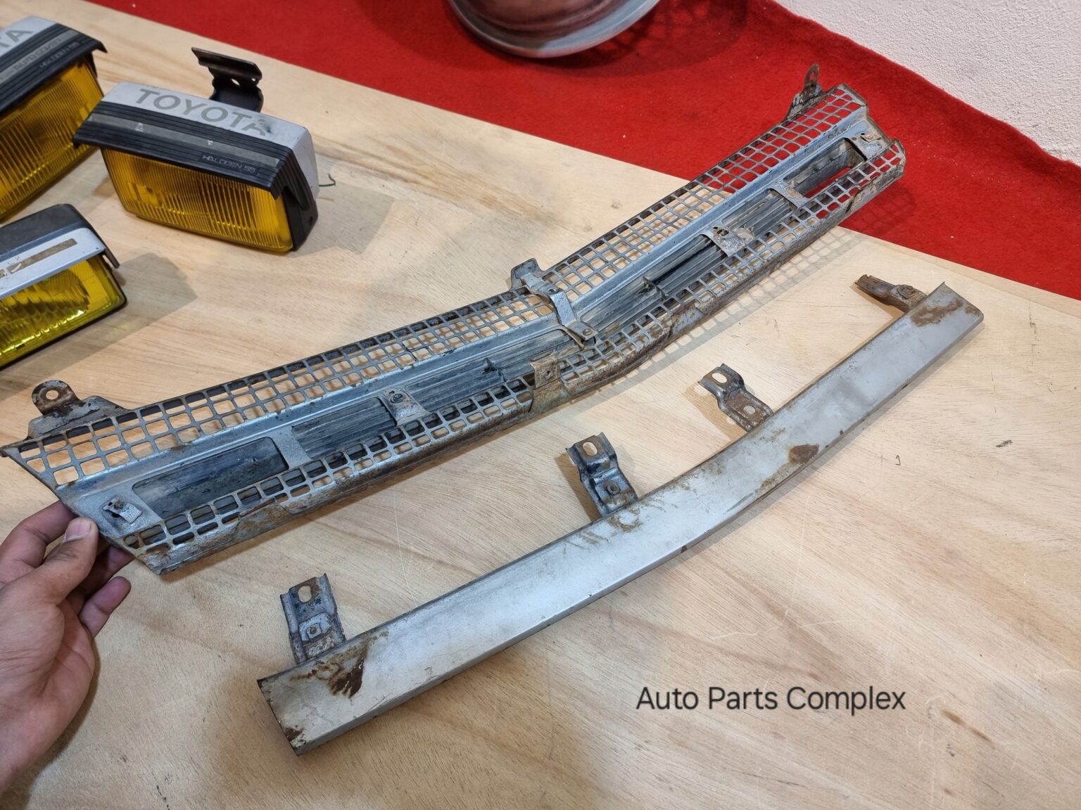 Toyota Sprinter 1971 1972 1973 1974 SL grille ke25 te27 KE20 ...