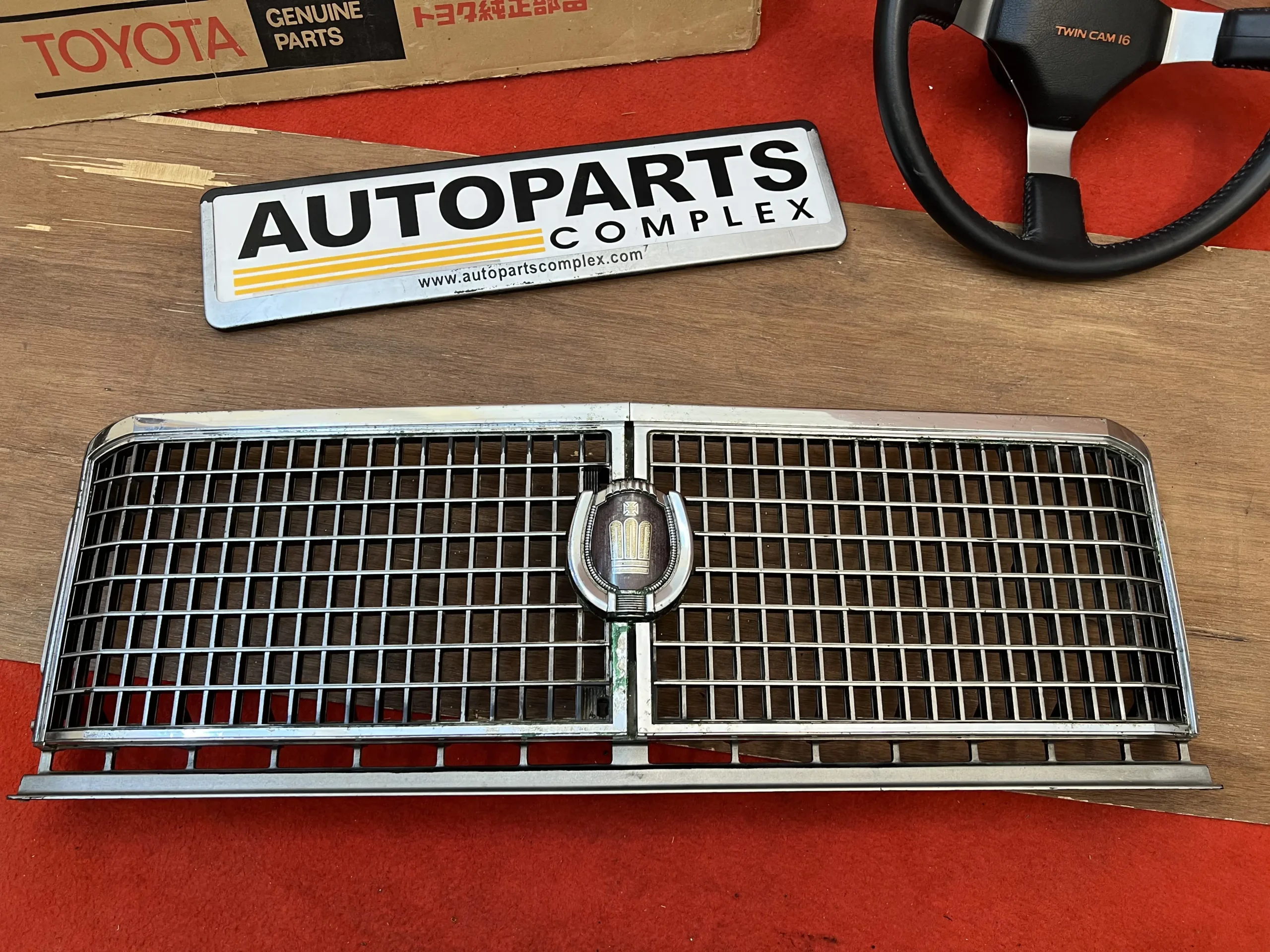 Toyota crown ms80 ms85 1976 1977 1978 1979 front radiator grille ...