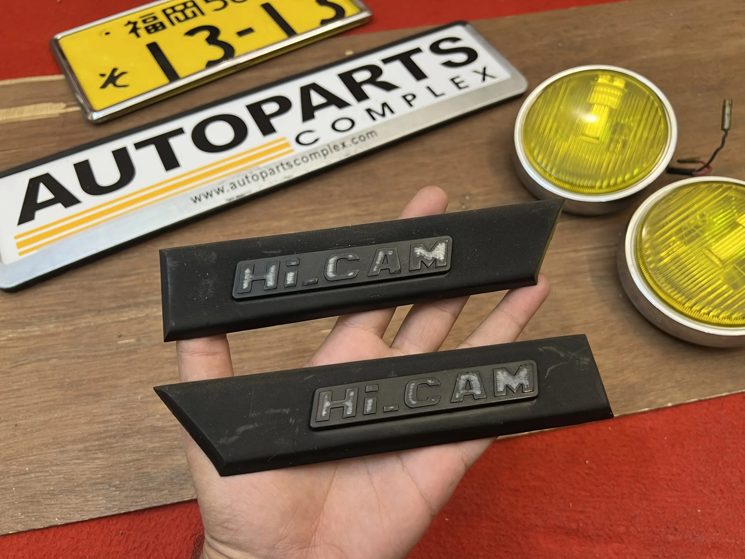 Toyota ke70 Ae71 Ce71 Front fender Hi-Cam body moldings pair ...